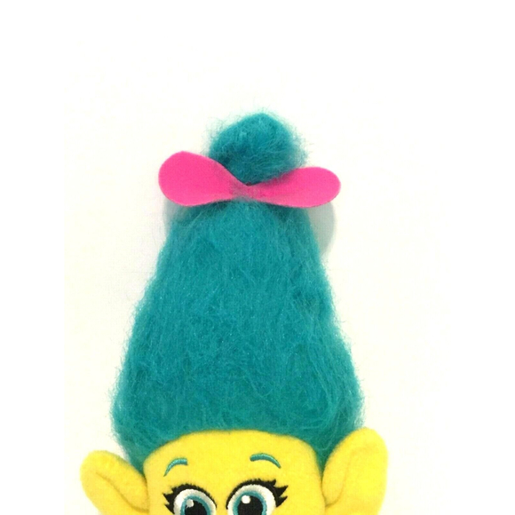 Toys | 216 Dreamworks Trolls Smidge Yellow Blue Hair Stuffed Animal ...